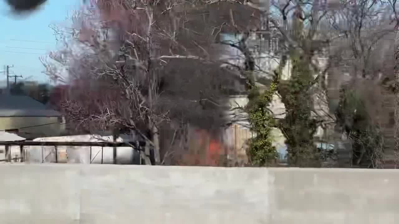 VIDEO: 18-wheeler fully engulfed in flames in Portsmouth – WAVY.com