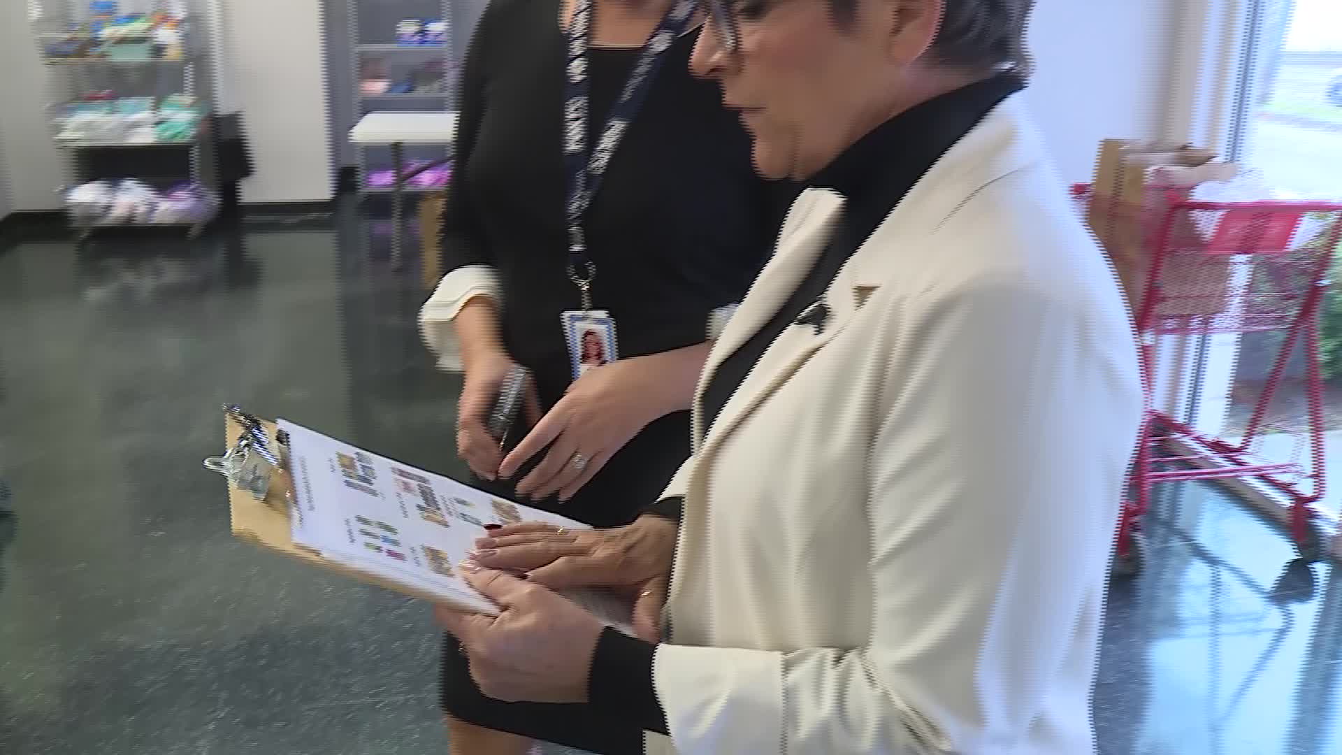 VIDEO: Tour of Oasis Social Ministry Client Choice Food Pantry – WAVY.com