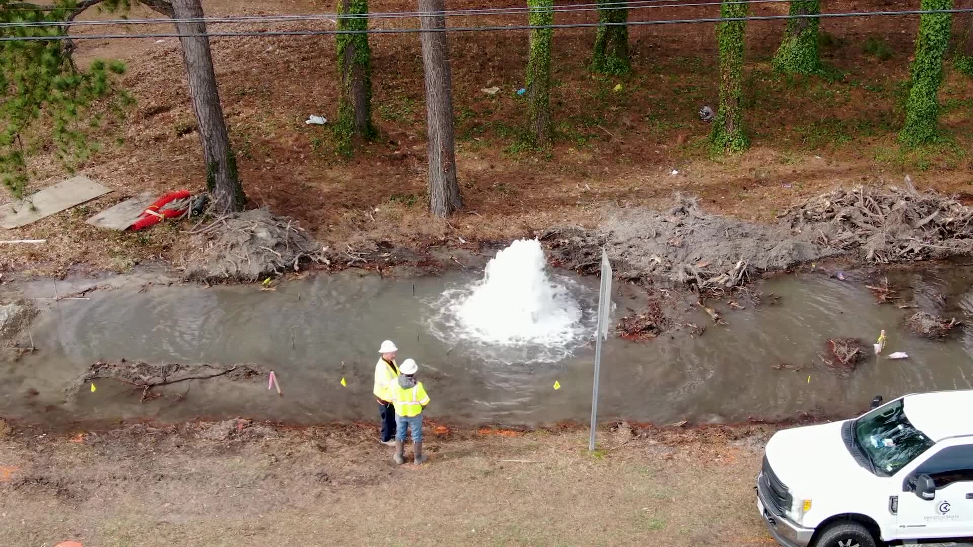 Water main break in Norfolk looks like mini geyser – WAVY.com