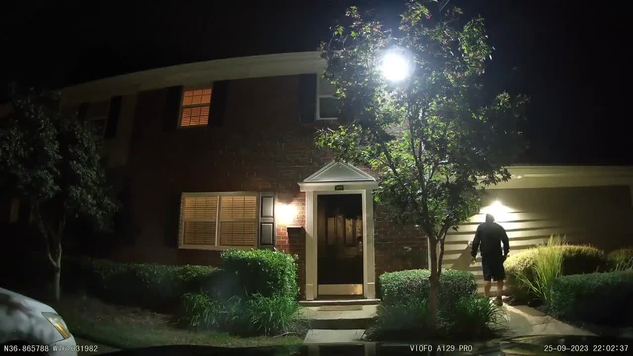 Video shows suspect light mailbox on fire at Virginia Beach apartments ...