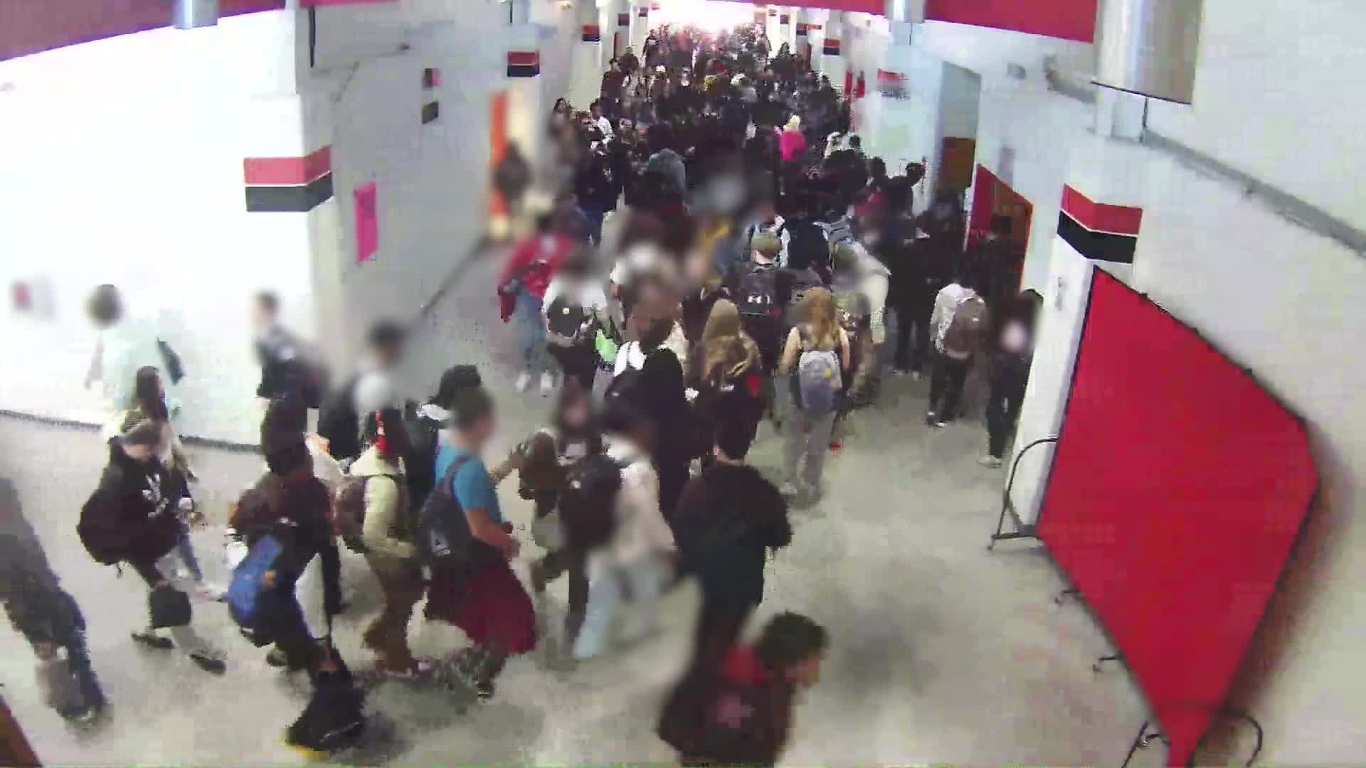 WATCH: Full video of fire extinguisher going off at high school in ...