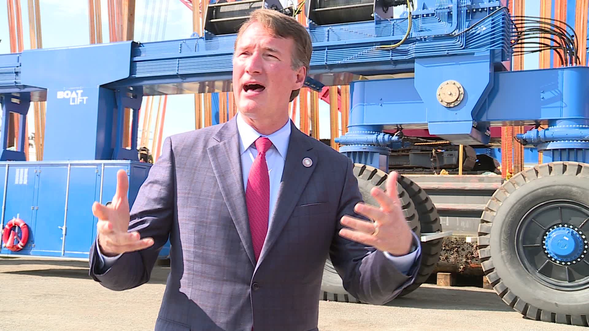 Gov. Youngkin announces Lyon Shipyard to expand in Norfolk – WAVY.com