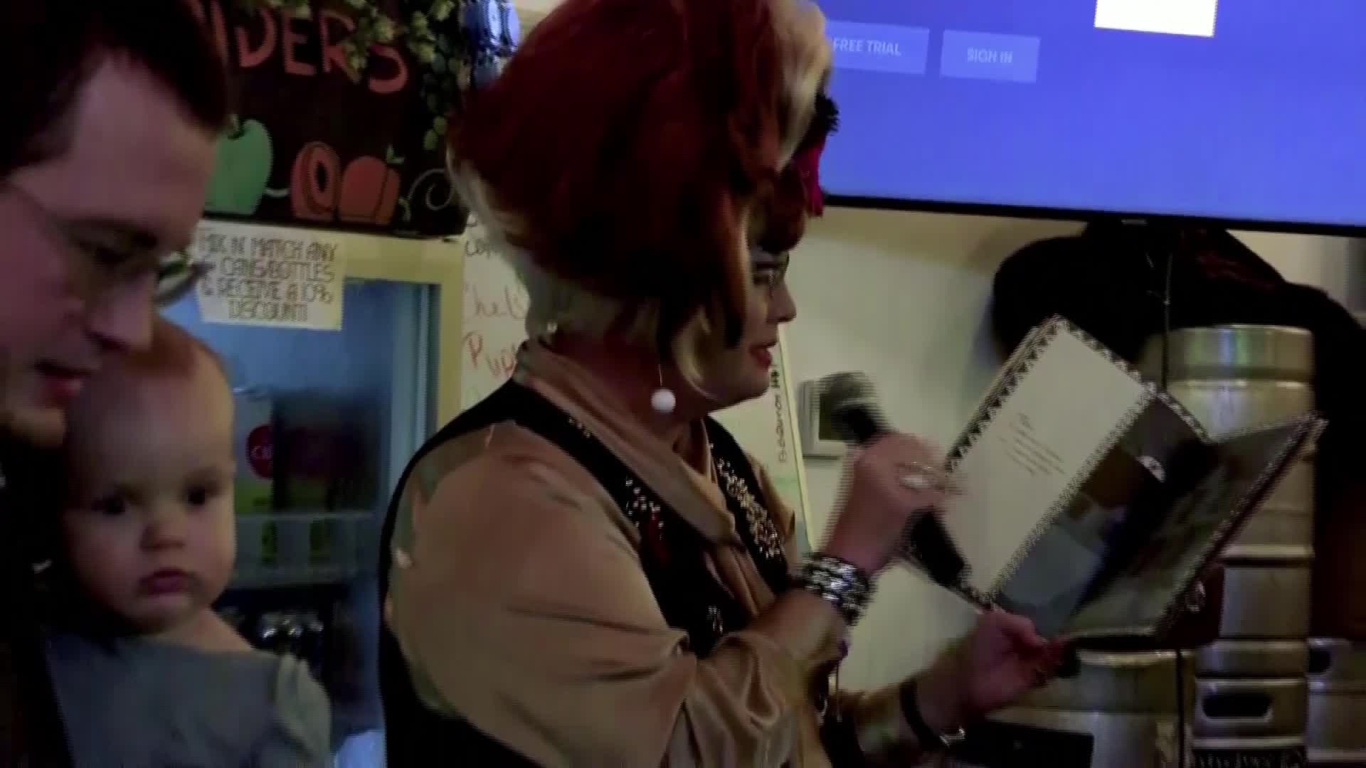 Drag queen book reading continues despite threats – WANE 15