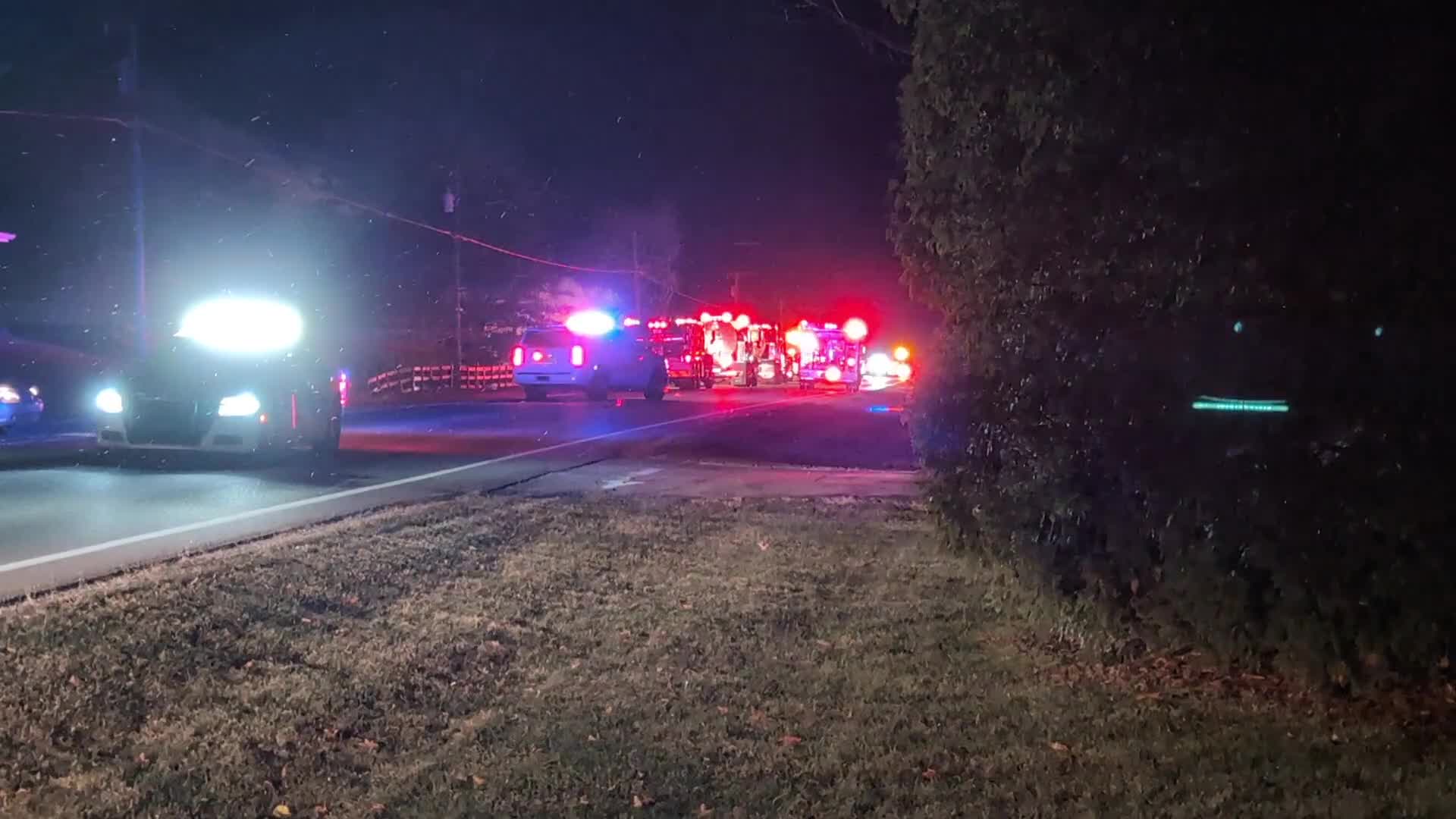 One person critically injured in house fire in Yoder – WANE 15