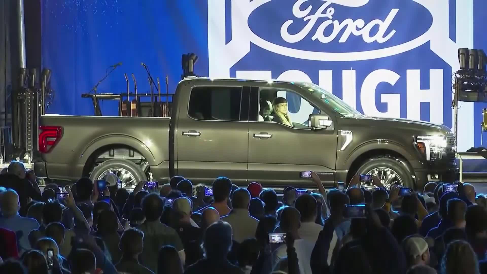 Ford unveils updated F-150 – WANE 15