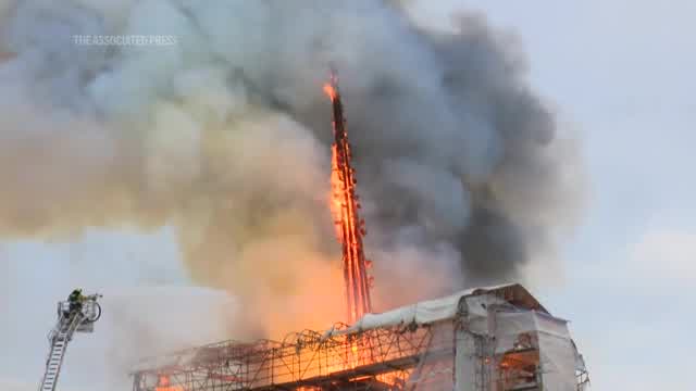 Fire destroys Copenhagen’s Old Stock Exchange – WANE 15