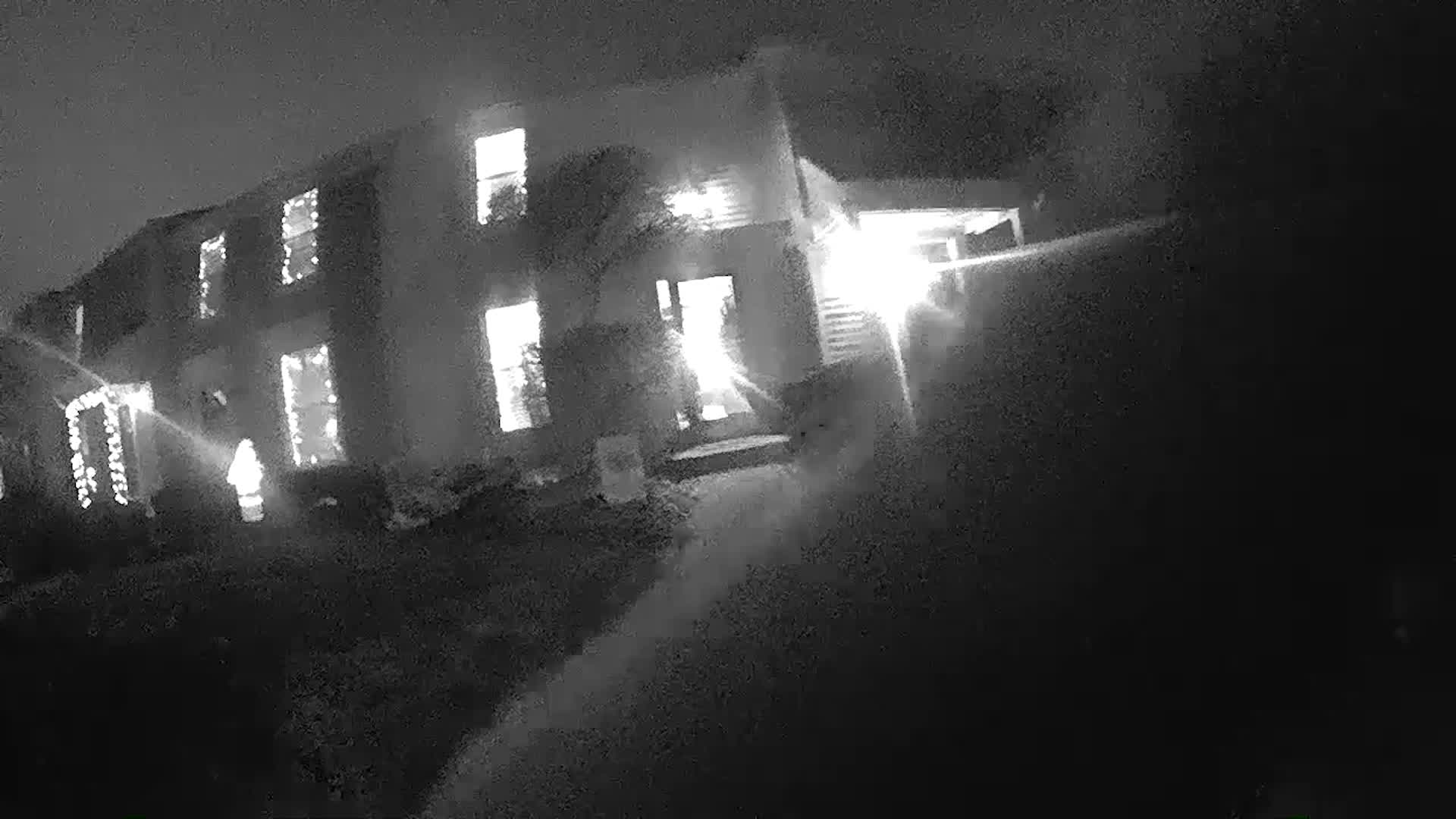 Deputy Evacuated Wife While Her Husband Was Shot And Killed Report