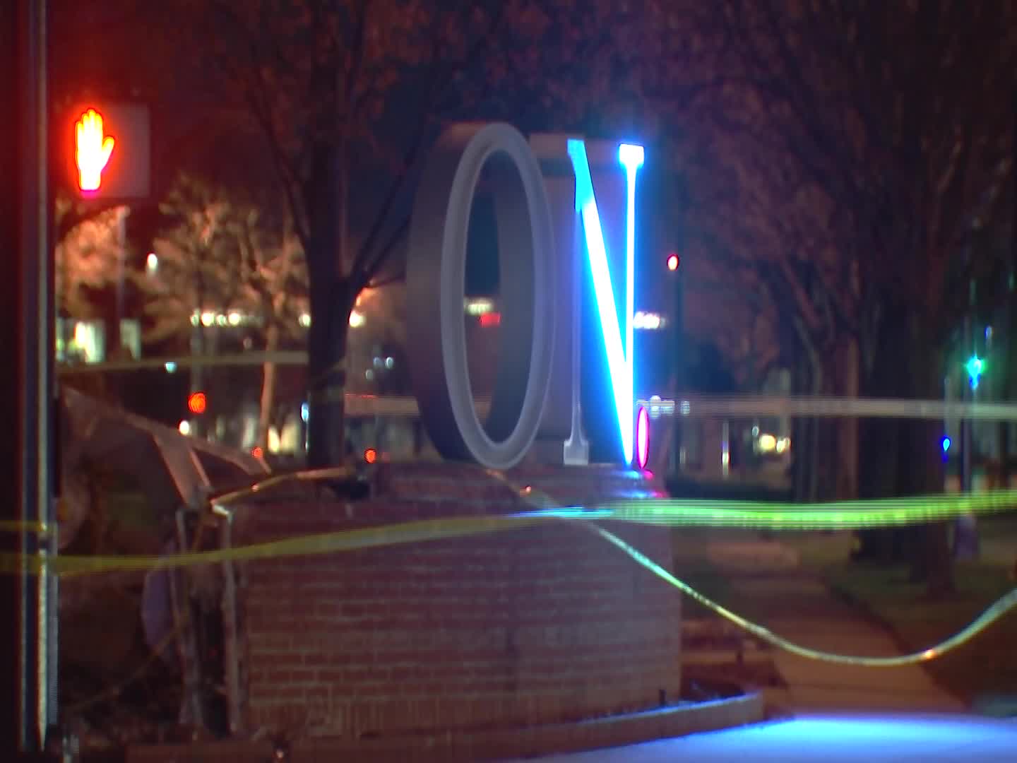 Crash leaves Easton sign damaged – NBC4 WCMH-TV