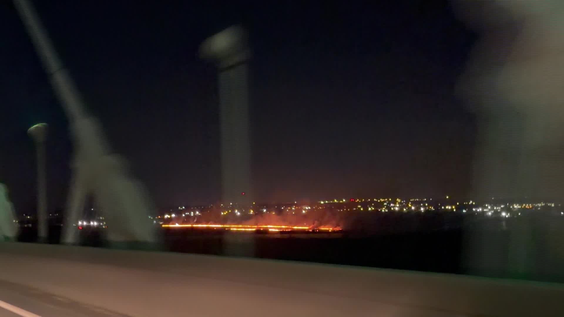 VIDEO: Line of fire seen from Ravenel Bridge late Wednesday – WCBD News 2