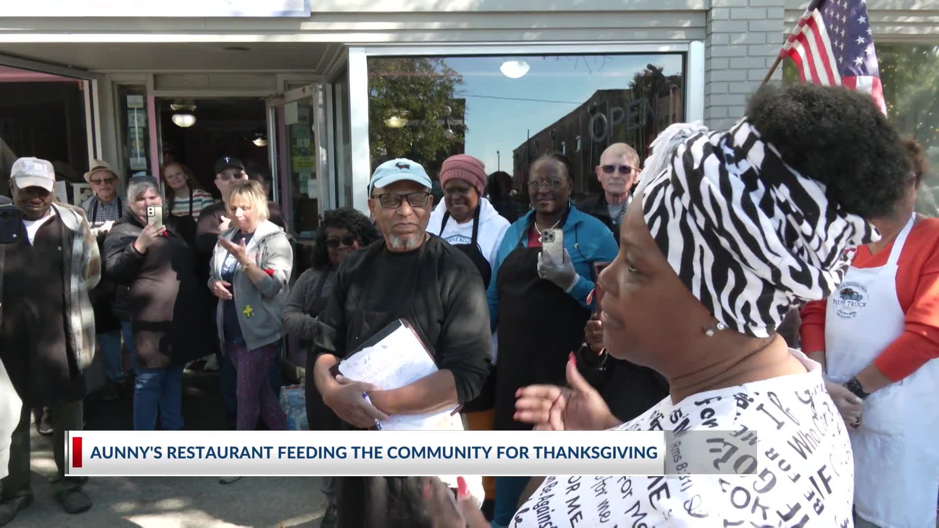 Aunny’s Restaurant feeding the community for Thanksgiving – WCBD News 2