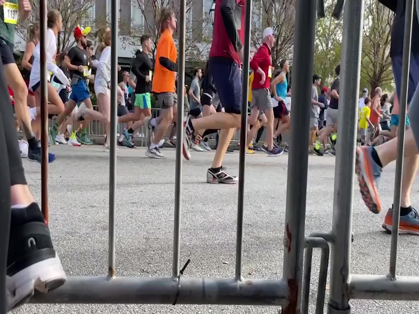 Runners participate in annual Turkey Day Run before Thanksgiving dinner ...