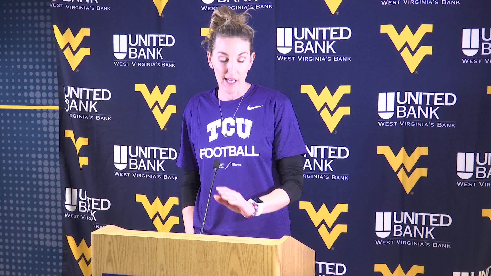 TCU head coach Raegan Pebley compliments WVU guards’ abilities on both ...