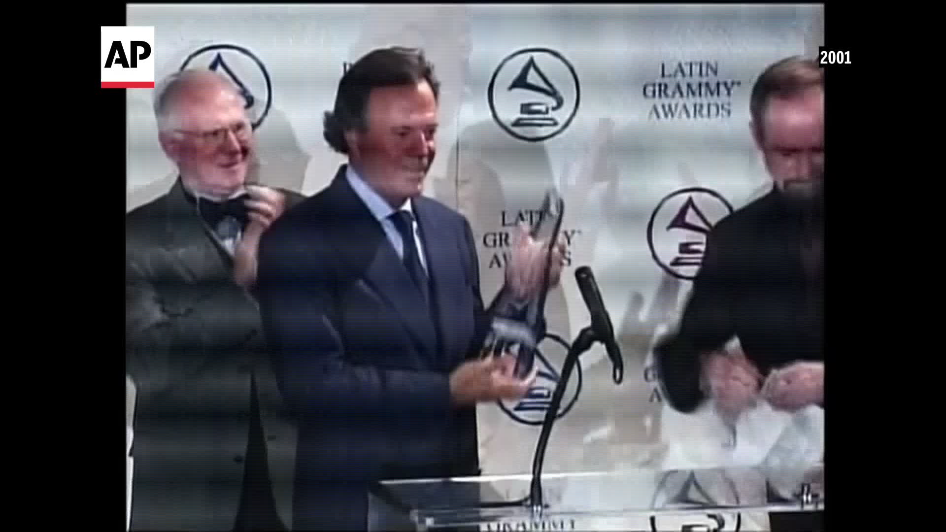 Julio Iglesias accused of sexual assault in Caribbean – WRBL