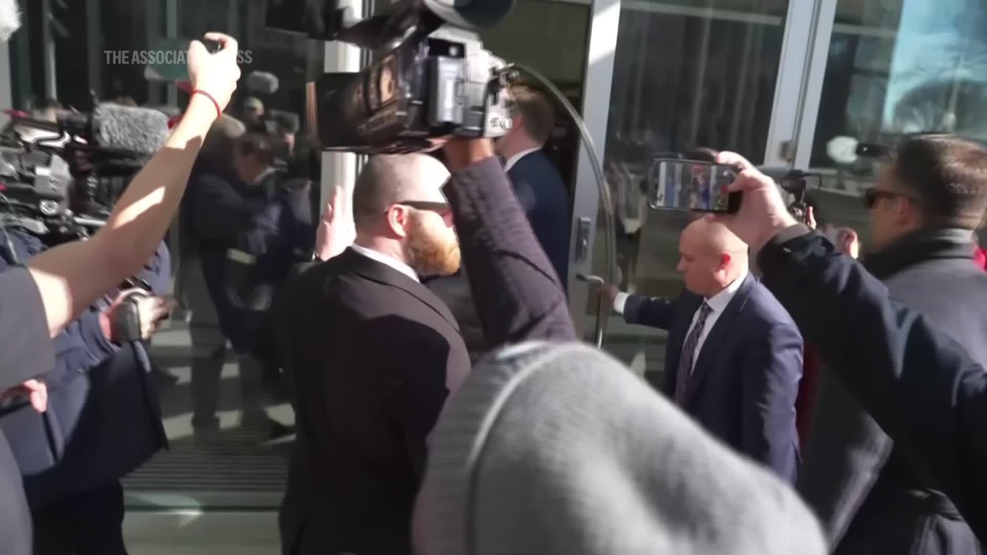 Former CNN host Don Lemon arrives in court for hearing – who13.com