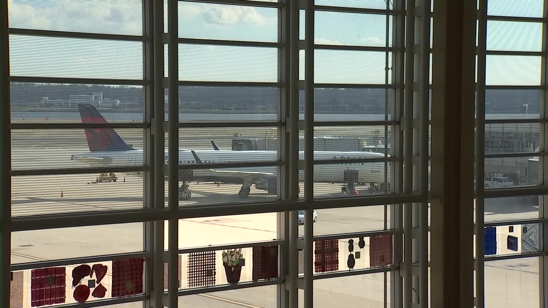 FAA to require tracking technology in DC after deadly plane crash ...