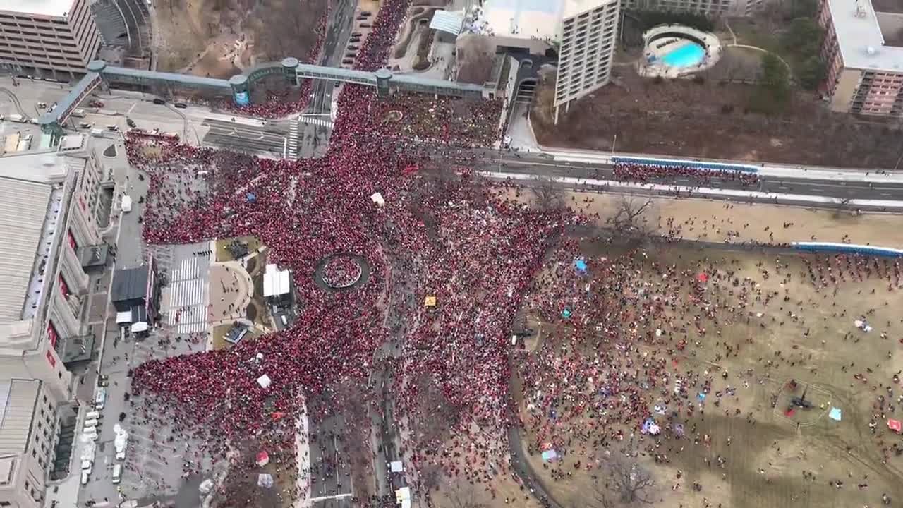 KCPD chopper footage shows growing parade crowd – FOX 4 Kansas City ...