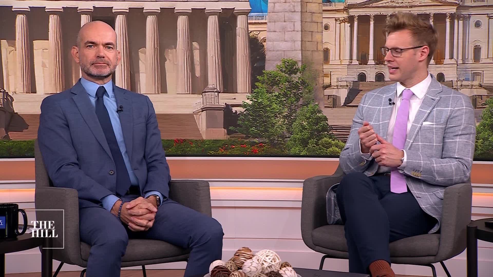 10-ft aliens caught on camera?! Video reportedly shows ufo visitors ...