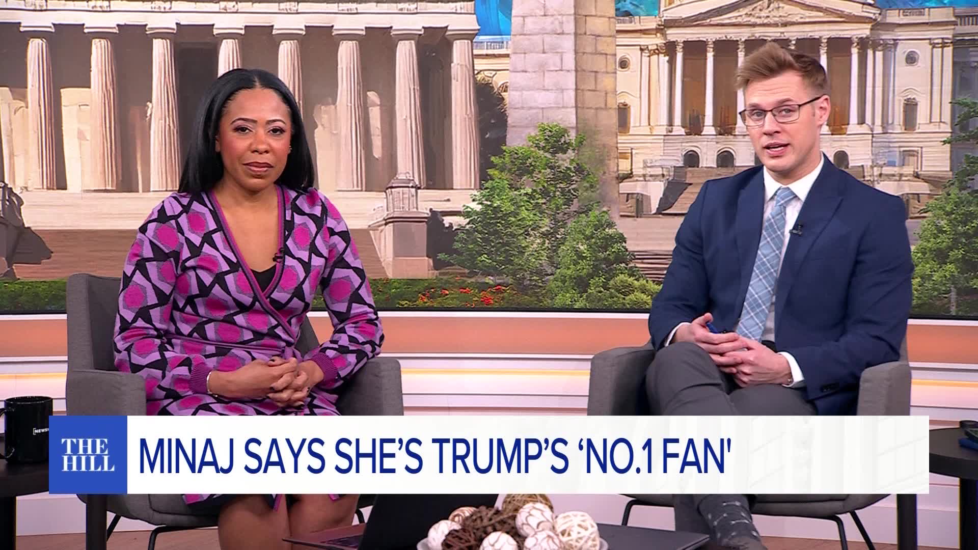 Nicki Minaj goes full MAGA: appears beside Trump & buys gold card ...